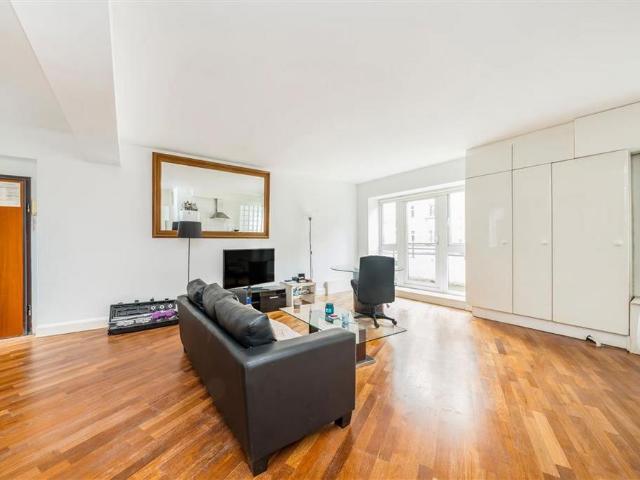 Harrington Road, London SW7 1 bed flat to rent £2,999 pcm £692 pw