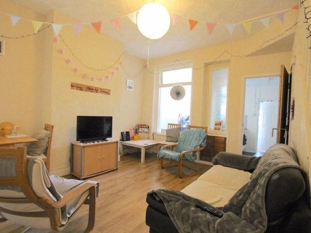 Harriet Street, Cardiff CF24 4 bed terraced house to rent £2,340 pcm £540 pw