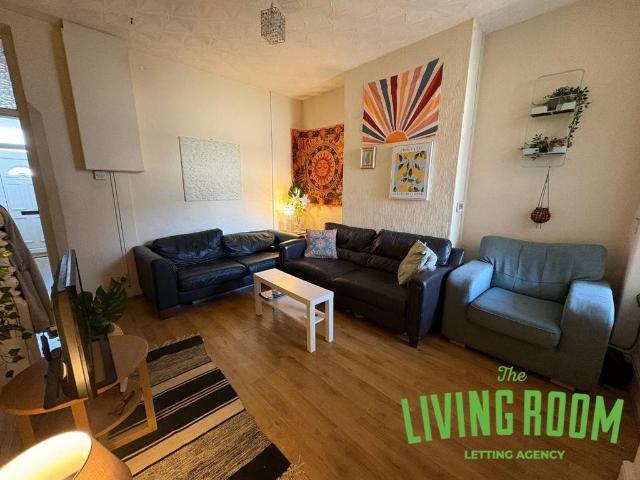 Harriet Street, Cathays, Cardiff 4 bed house to rent £2,340 pcm £540 pw