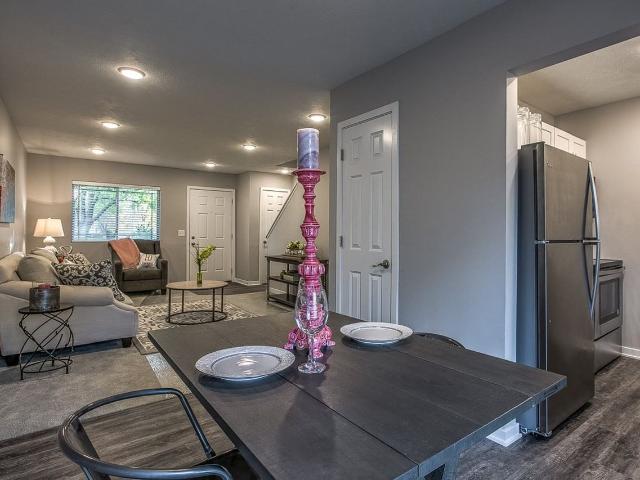 Harrisville Townhomes 3 Bedroom Apartment for Rent at 7312 S 81st St, La Vista, NE 68128