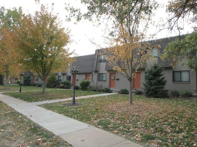Harrisville Townhomes 2 Bedroom Apartment for Rent at 7312 S 81st St, La Vista, NE 68128