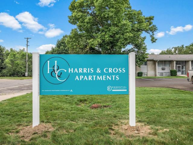 Harris & Cross Apartments 1 Bedroom Apartment for Rent at 405 N Harris Rd, Ypsilanti, MI 48198