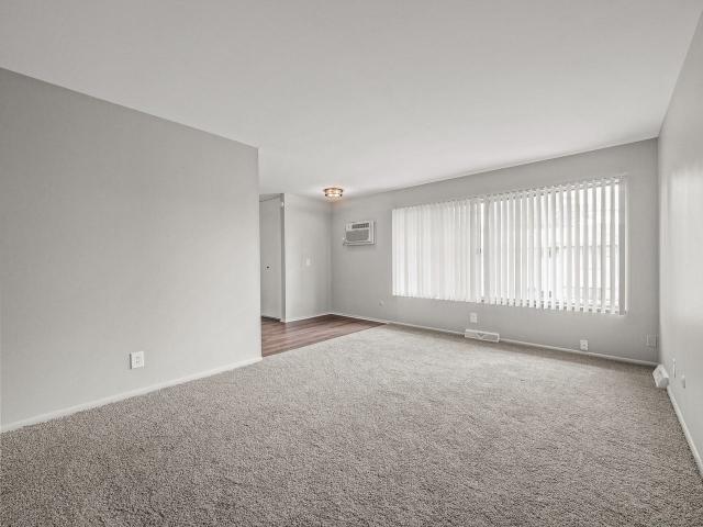 Harris & Cross Apartments 2 Bedroom Apartment for Rent at 405 N Harris Rd, Ypsilanti, MI 48198