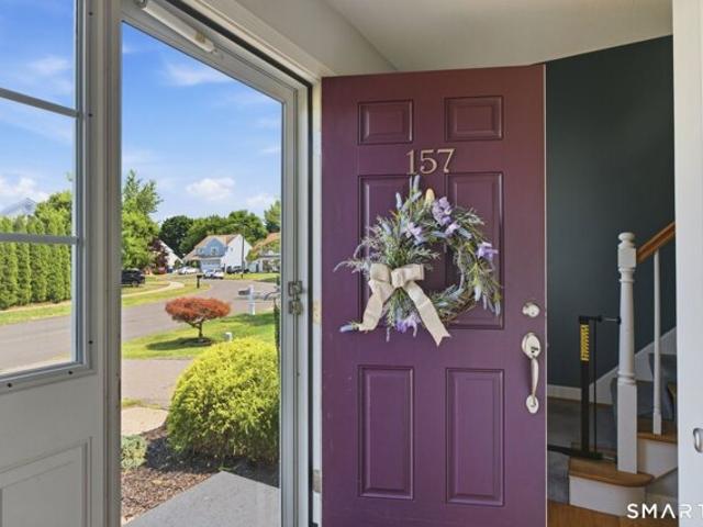 Harris Dr, Newington, Home For Sale