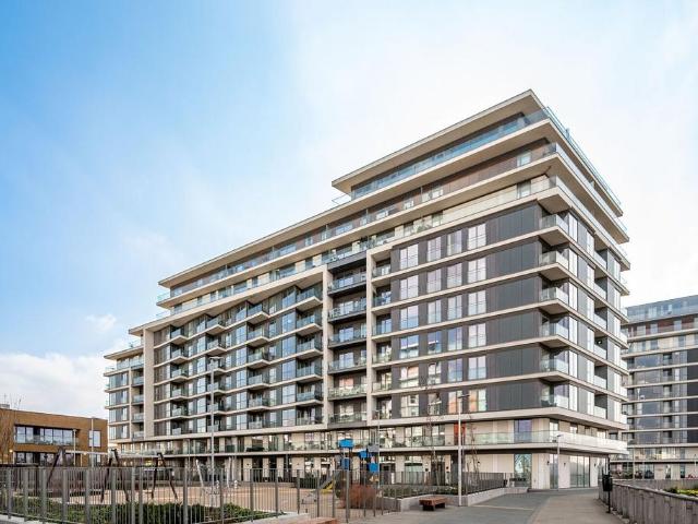 HARRISON WALK, Greenwich, London, SE10 2 bed flat to rent £3,300 pcm £762 pw