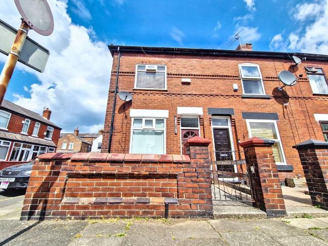 Harrison Street, Eccles M30, 2 bed end terrace house to rent, £995 pcm | PrimeLocation