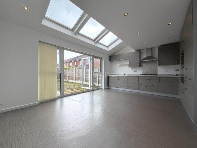 Harrison Street, New Broughton Village M7, 4 bed property to rent, £1,700 pcm | PrimeLocation