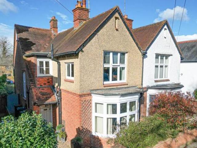 Harrogate Road, Caversham Heights, 3 Bedroom Semi detached