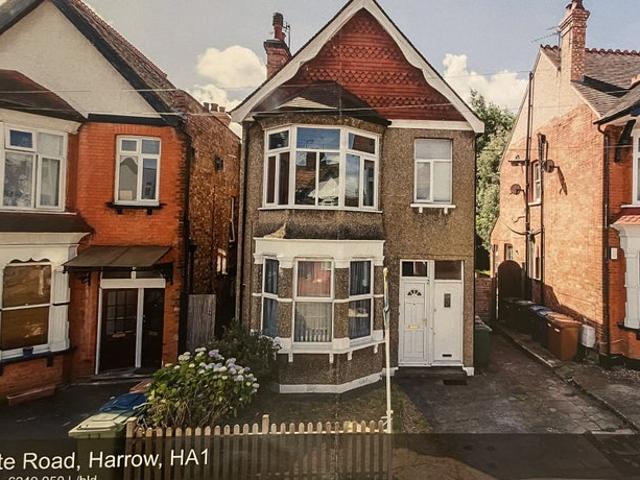 Harrow central 2 Bed flat +garden+parking