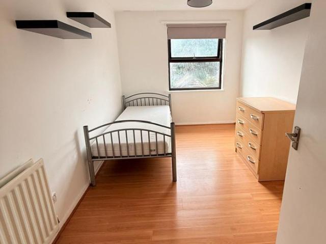 Harrow, HA1 3 bed terraced house to rent £2,400 pcm £554 pw