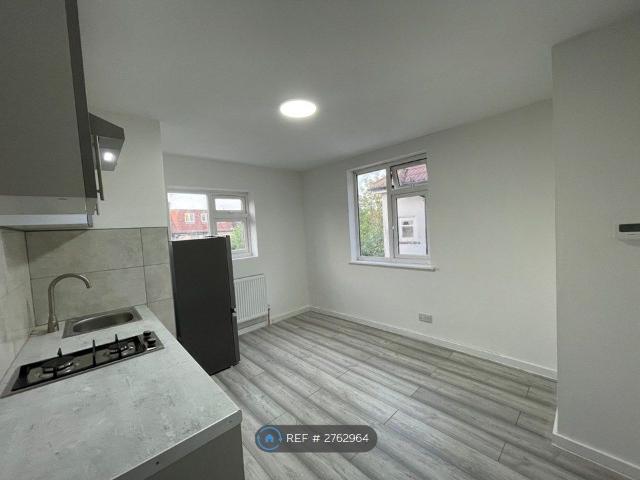 Harrow Road, Wembley HA0, 1 bed flat to rent, £1,500 pcm | PrimeLocation