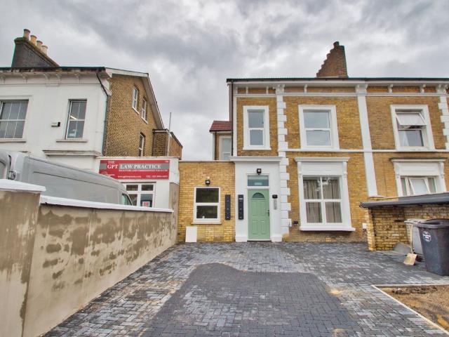 Harrow Road, Wembley HA0, 1 bed flat to rent, £1,495 pcm | PrimeLocation