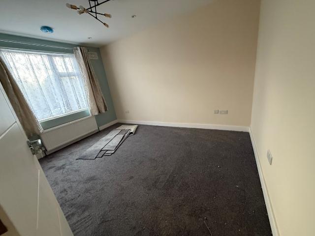 Harrow Road, Wembley HA0, 2 bed flat to rent, £1,900 pcm | PrimeLocation