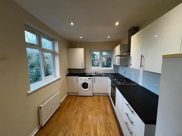 Harrow Road, Wembley HA0 2 bed flat to rent £2,100 pcm £485 pw