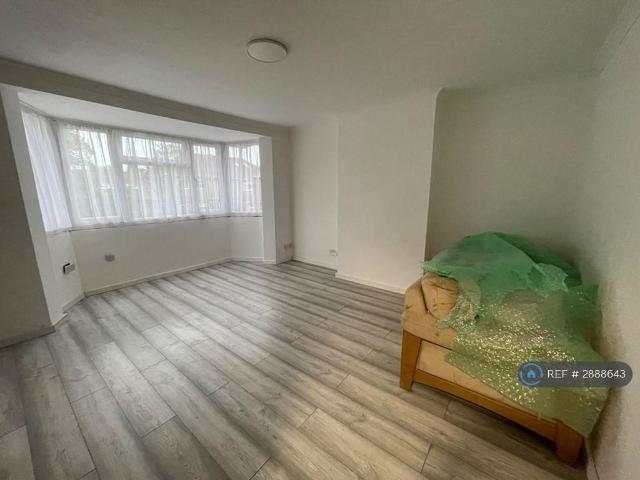Harrow Road, Wembley, HA0 Studio to rent £1,385 pcm £320 pw