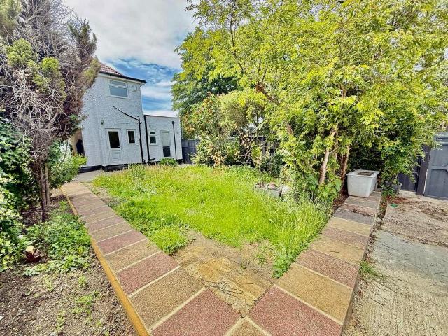 Harrow Road, Wembley HA9 4 bed terraced house to rent £2,700 pcm £623 pw