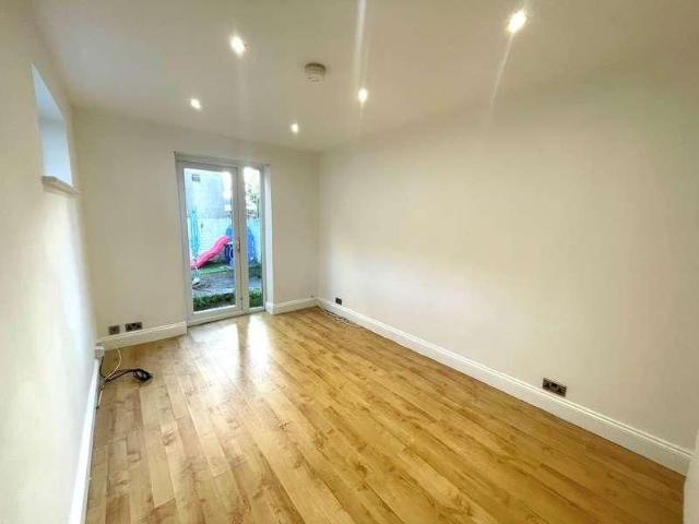 Harrow Road, Worthing, BN11