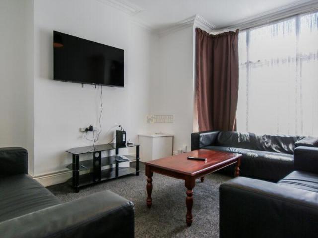 Harrow Road, Birmingham B29 7 bed terraced house to rent £3,948 pcm £911 pw