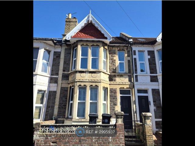 Harrow Road, Bristol BS4, 2 bed maisonette to rent, £1,400 pcm | PrimeLocation