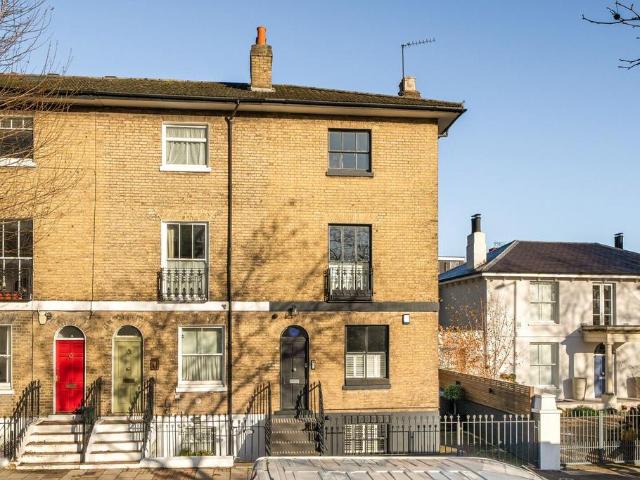 Harrow Road, Kensal Rise, London, NW10 4 bed house to rent £6,998 pcm £1,615 pw