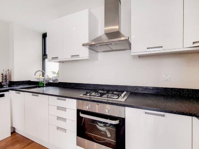 Harrow Road, Kensal Rise, London NW10, 1 bed flat to rent, £3,034 pcm | PrimeLocation