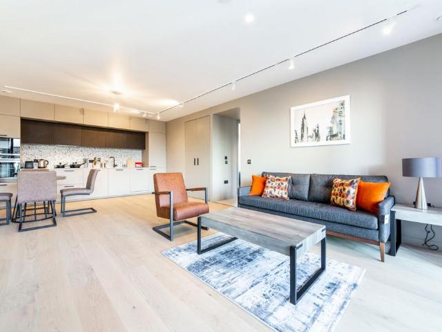 Harrow Road, London NW10 2 bed flat to rent £2,700 pcm £623 pw