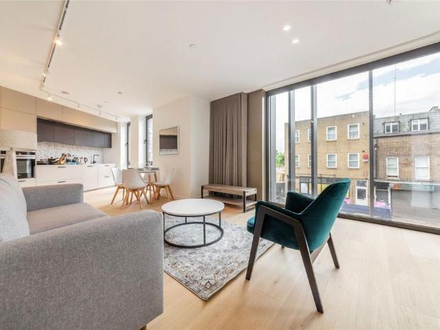 Harrow Road, London NW10 2 bed flat to rent £2,900 pcm £669 pw