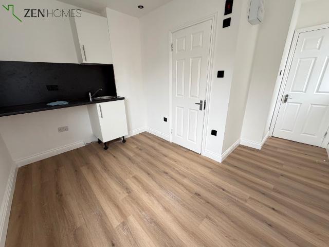 Harrow Road, London W10, Studio to rent, £1,500 pcm | PrimeLocation