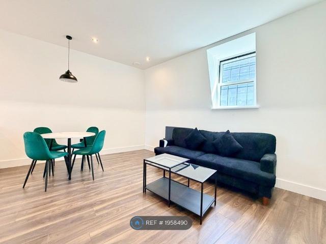 Harrow Road, London W10, 2 bed flat to rent, £3,000 pcm | PrimeLocation