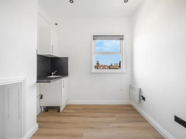 Harrow Road, Maida Vale, London W10, Room to rent, £1,500 pcm | PrimeLocation