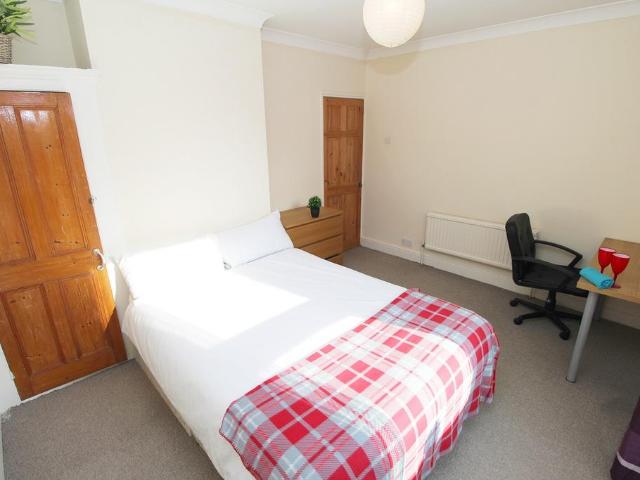 Harrow Road, Southsea PO5 5 bed terraced house to rent £2,589 pcm £597 pw