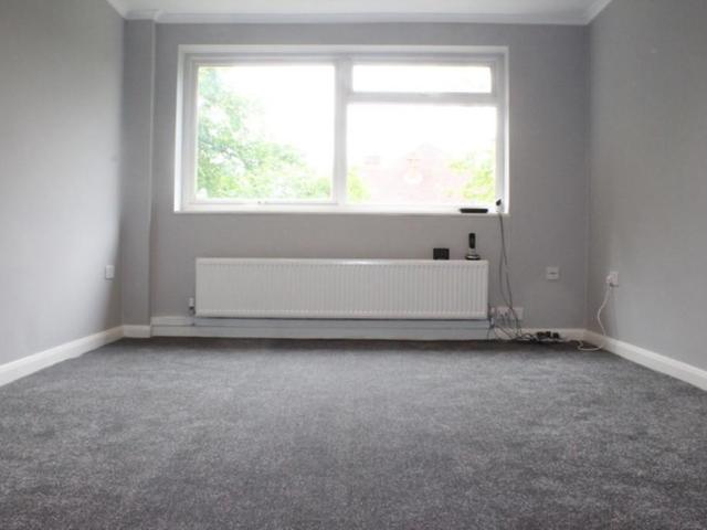 Harrow Weald, Middlesex 2 bed maisonette to rent £1,750 pcm £404 pw