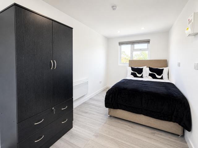 Harrow View, Harrow HA1, Studio to rent, £1,100 pcm | PrimeLocation