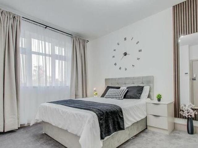 Harrow View, Harrow, Studio Flat For