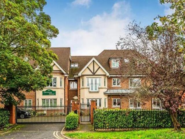Harroway Manor, Fetcham, 2 Bedroom Retirement