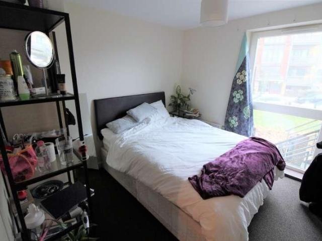Harry Zeital Way, Upper Clapton, E5