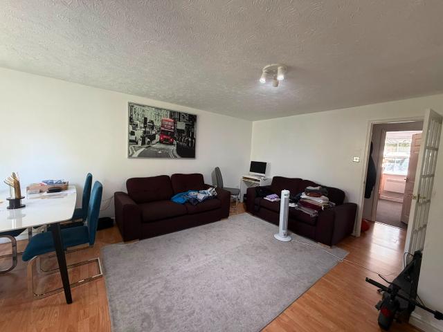 Harston Drive, Enfield EN3, 2 bed flat to rent, £1,850 pcm | PrimeLocation