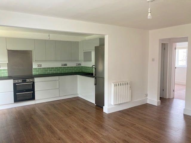 Hastings Court, Salisbury SP2, 2 bed flat to rent, £1,050 pcm | PrimeLocation
