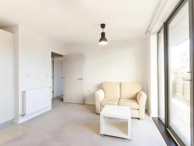Hastings Road, Canning Town, London E16, 1 bed flat to rent, £1,669 pcm | PrimeLocation