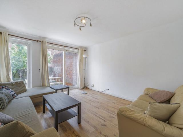 Haselrigge Road, London SW4, 4 bed terraced house to rent, £4,500 pcm | PrimeLocation