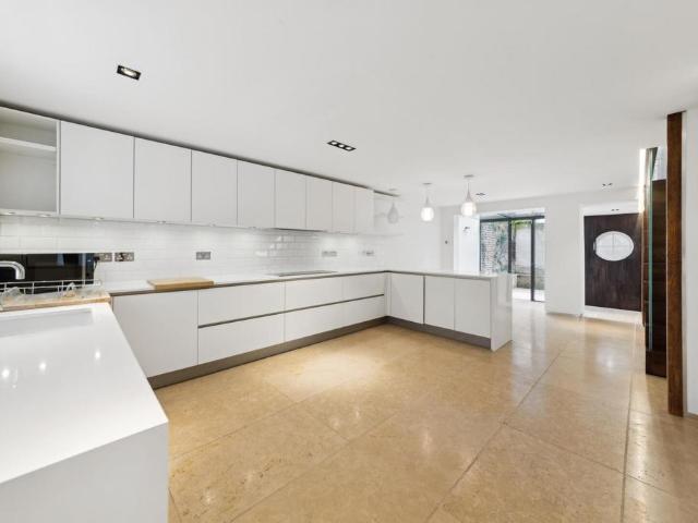Hasker Street, SW3 3 bed terraced house to rent £8,500 pcm £1,962 pw