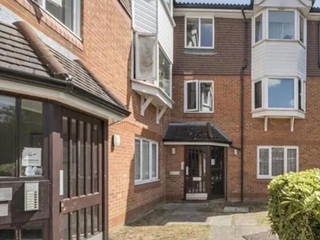 Haslemere Primary School, Haslemere Avenue, London, CR4 3PQ, United Kingdom | 2 bed apartment for rent #167719542 | Rentberry