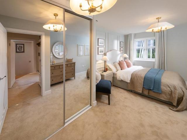 Haslemere Road, Liphook GU30 1 bed retirement property to rent £2,795 pcm £645 pw