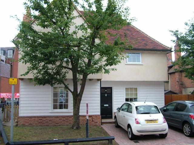 Haslers Mews Central Ingatestone Essex 1 bed maisonette to rent £1,174 pcm £271 pw