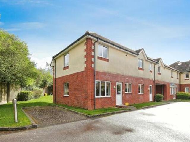 Haslucks Green Road, Shirley, 2 Bedroom Ground