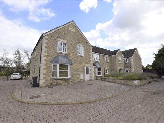 Hatters Close, Winterbourne, Bristol, Gloucestershire BS36, 2 bed flat to rent, £1,300 pcm | PrimeLocation