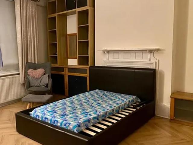 Hattim solicitors, Gleneagle Road, London, SW16 6AX, United Kingdom | Room for rent #140800492 | Rentberry