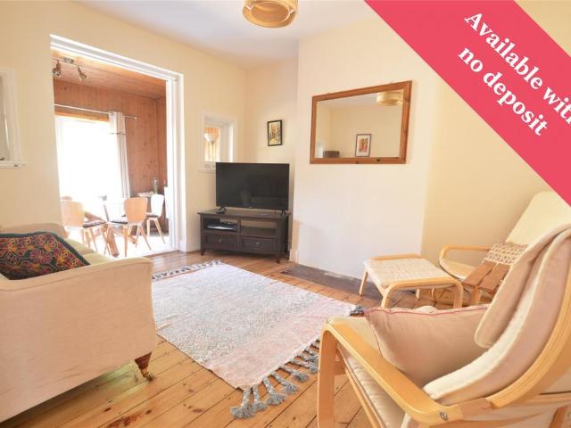 Hatton Gardens, Mitcham CR4 3 bed terraced house to rent £2,250 pcm £519 pw