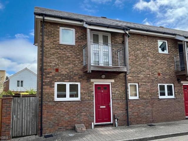 Hatton Mews, Ingress Park, DA9 9FQ 2 bed end of terrace house to rent £1,550 pcm £358 pw