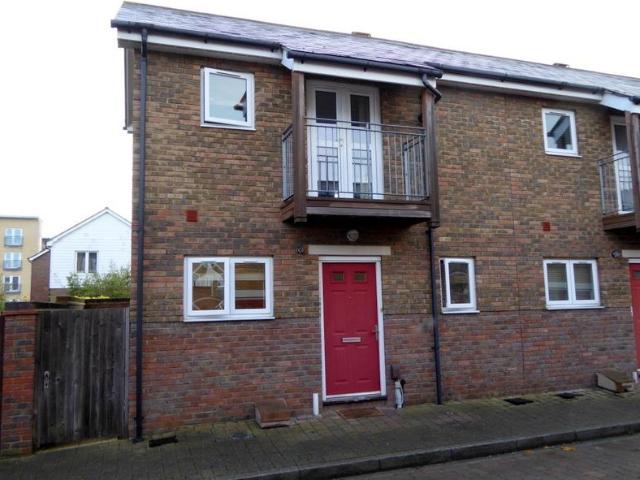 Hatton Mews, Ingress Park, DA9 9FQ 2 bed end of terrace house to rent £1,625 pcm £375 pw